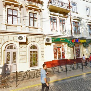 Holovna vulytsia, No:77, Çernoviç: Fotoğraflar